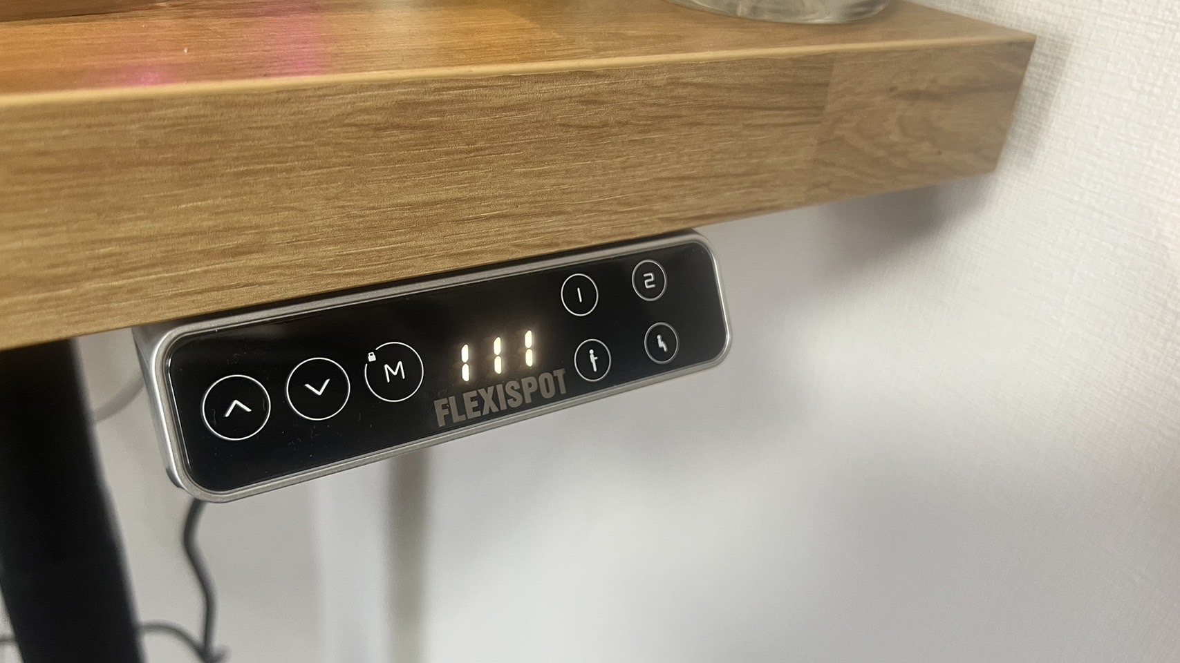 【FLEXISPOT E7】1年レビュー。おすすめの天板も紹介 - ふじらぼ